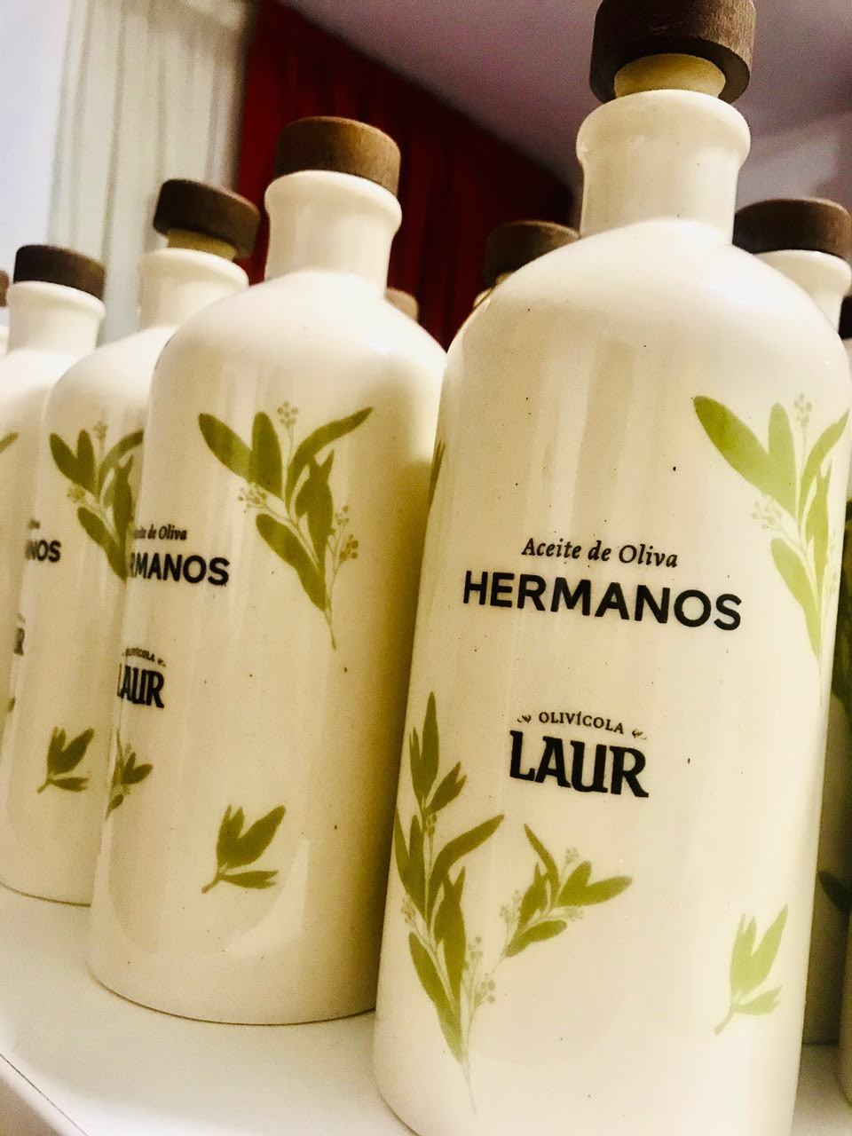 Olivícola Laur presenta “Hermanos”, el aceite de oliva de los Petersen ...